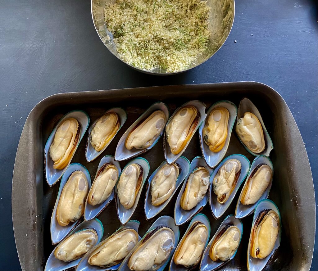 Delicious Elegant Baked Mussels au Gratin - The Healthy Recipes Lab